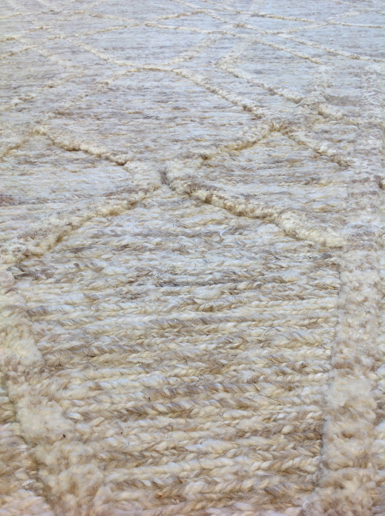 Beige and Cream High Low Area Rug – Aga John Oriental Rugs